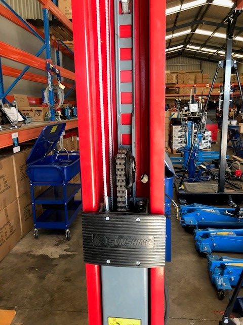 Car Hoist Two Post 4000kg 240 volt - DTM Trading