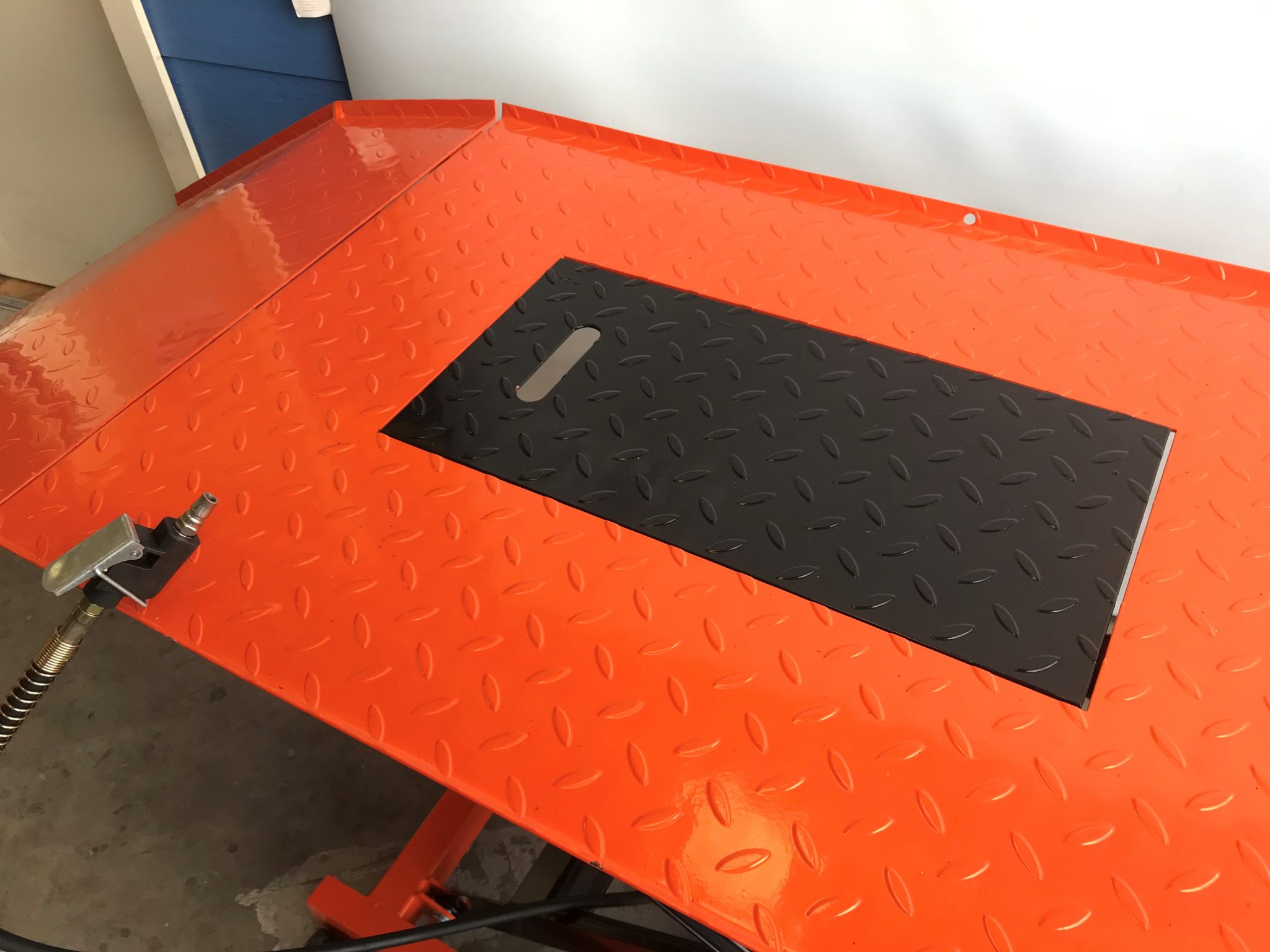 Motorcycle Air/Hydraulic Lift Bench 2000mm Long + Ramp - DTM Trading