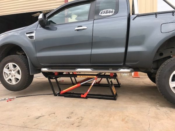 Quick Lift Portable Vehicle Hoist 3500 kg - DTM Trading