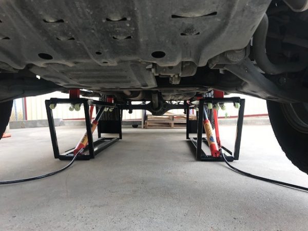 Quick Lift Portable Vehicle Hoist 3500 kg - 12 Volt Only - DTM Trading