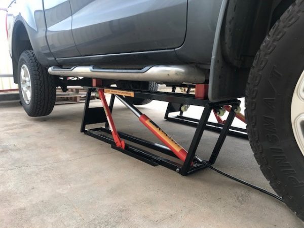 Quick Lift Portable Vehicle Hoist 3500 kg - 12 Volt Only - DTM Trading