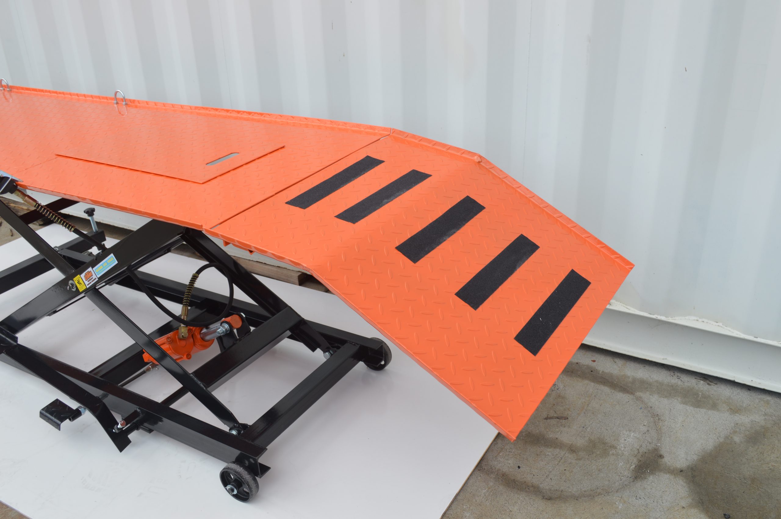 Motorcycle air/hydraulic lift bench 2000mm long + ramp - DTM Trading