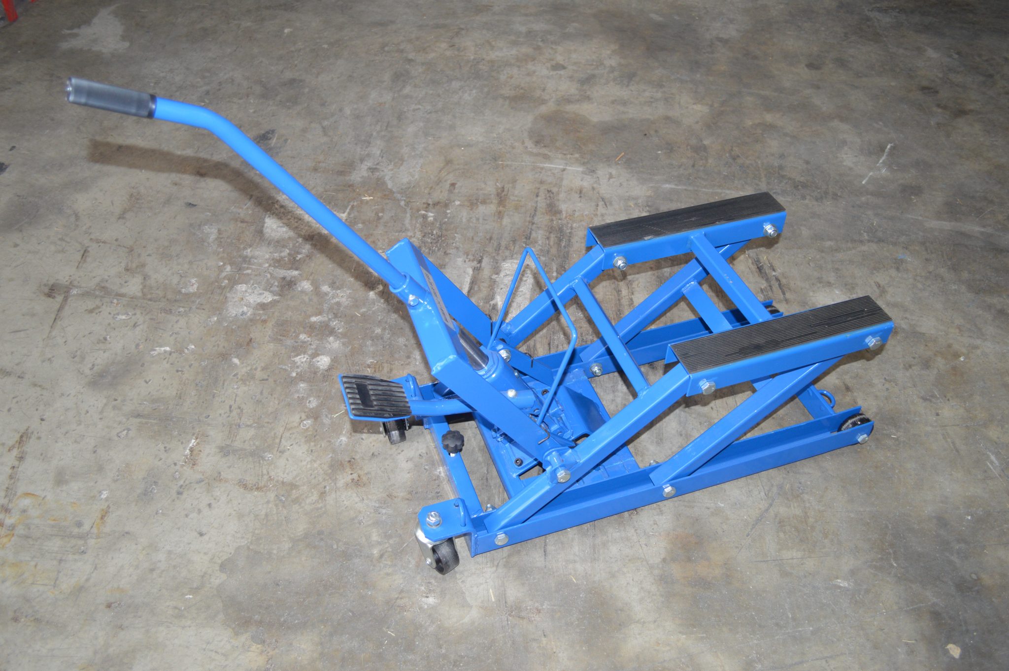 Hydraulic Lift Stand with Handle 680kg - DTM Trading