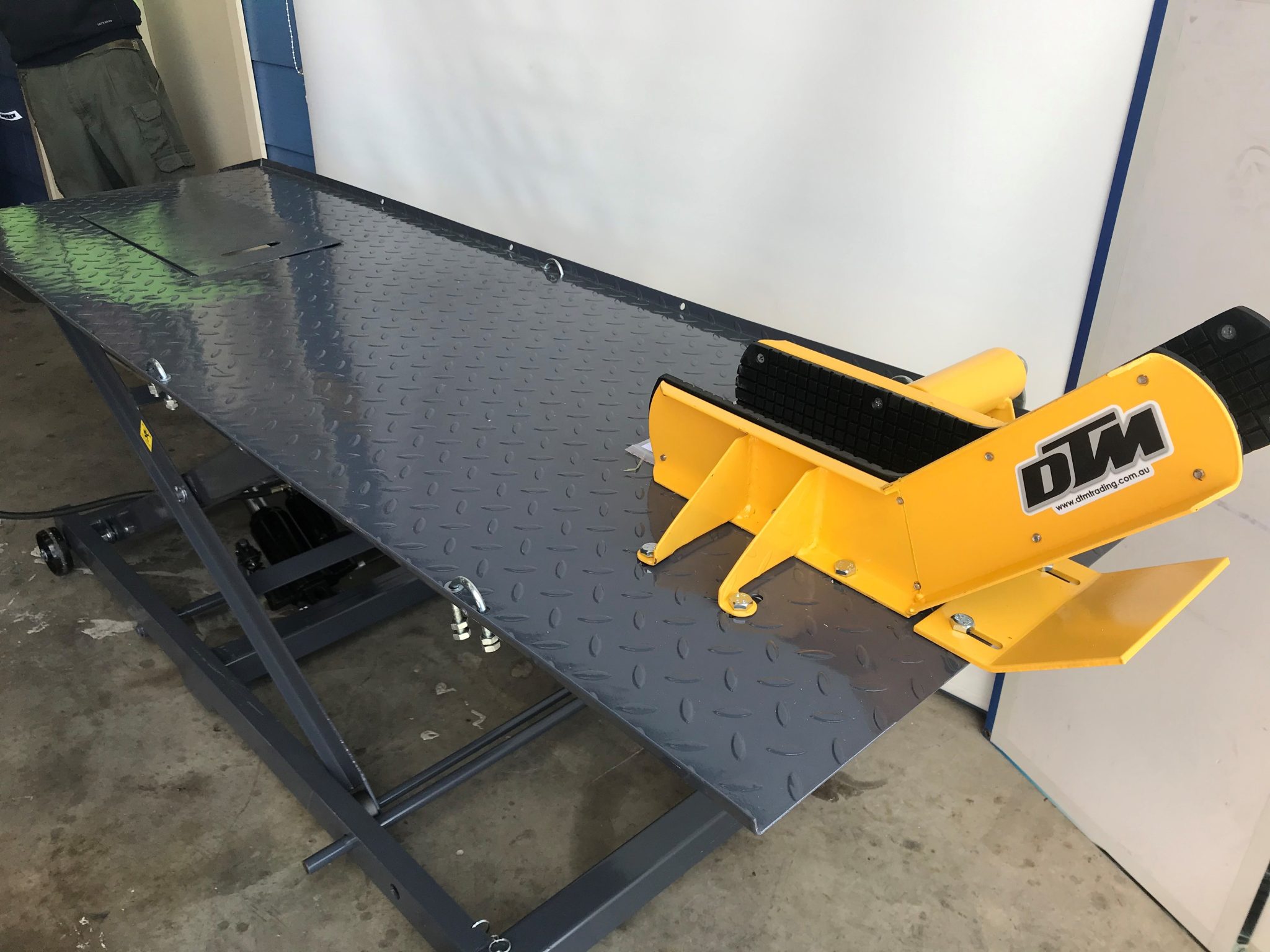 450kg Motorcycle Lift Bench - DTM Trading